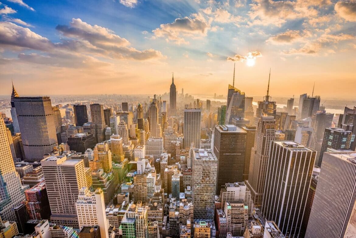 16 Best Manhattan Flower Delivery Services (2023) - Petal Republic