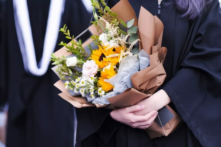 14 Best Types of Flowers for Graduation Gifts – Pudu Ria Florist