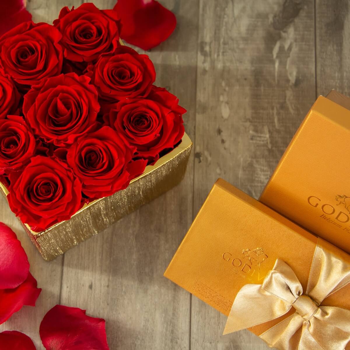 12 Best Options for Preserved & Everlasting Roses Delivery (2023 ...