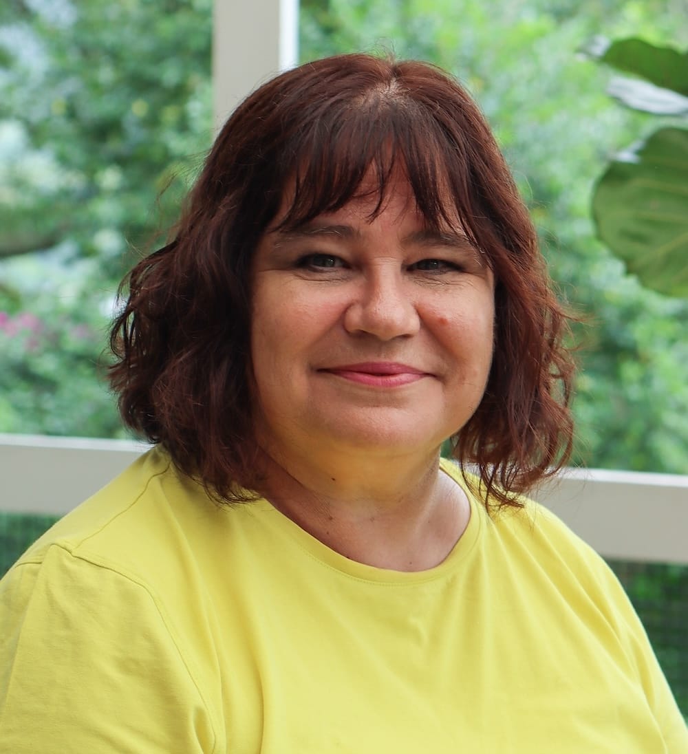 Wendy Moulton - Senior Contributing Editor - Petal Republic