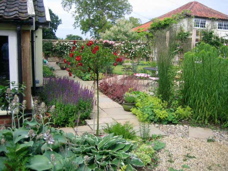 5 Stunning Before and After Garden Makeovers - Petal Republic