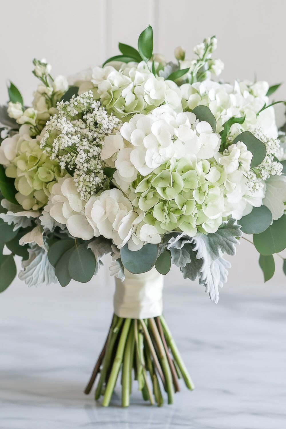 97+ Hydrangea Wedding Bouquets to Inspire Your Big Day 🌸 - Petal Republic