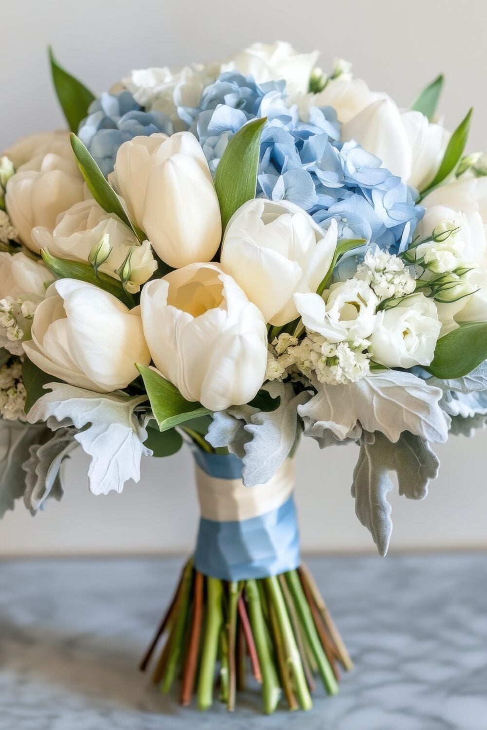 97+ Hydrangea Wedding Bouquets to Inspire Your Big Day 🌸 - Petal Republic