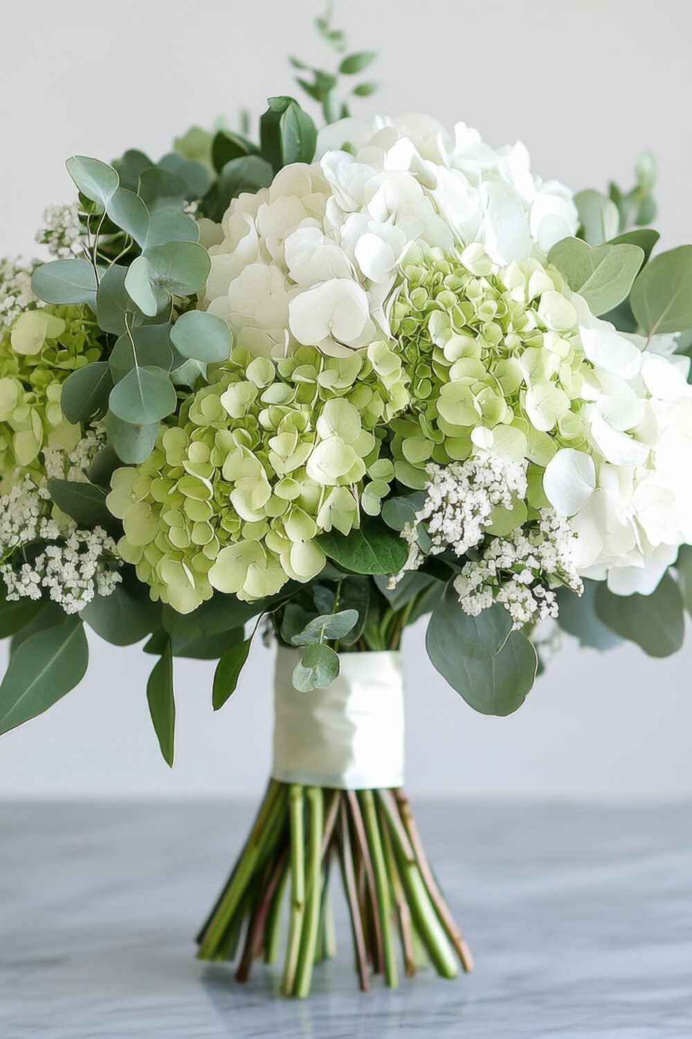 97+ Hydrangea Wedding Bouquets to Inspire Your Big Day 🌸 - Petal Republic