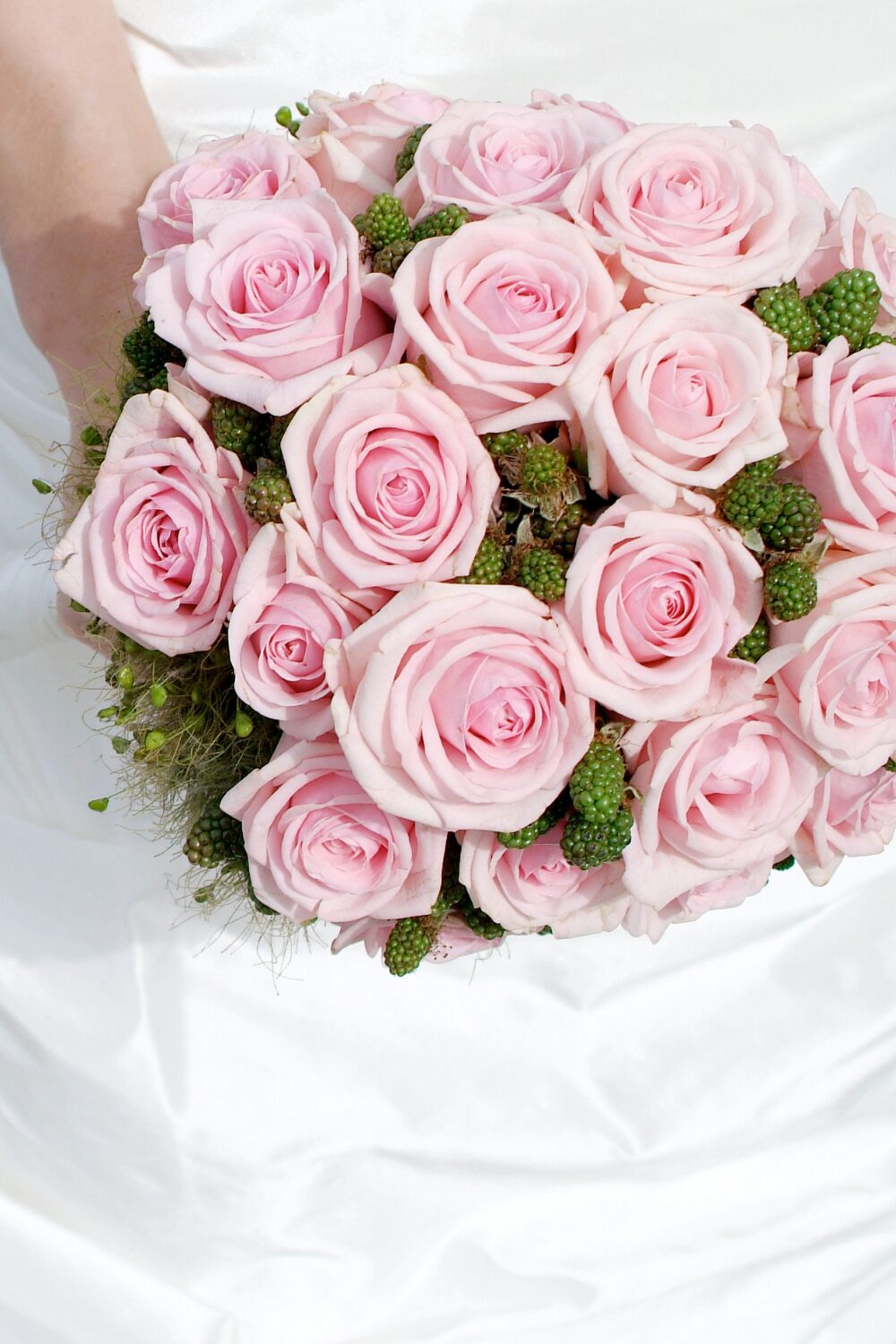 80+ Pink Rose Wedding Bouquets Fit for a Fairytale 🩷 - Petal Republic