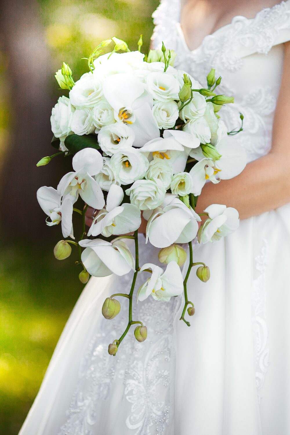 58+ Cascading Orchid Wedding Bouquets You Need to See! - Petal Republic
