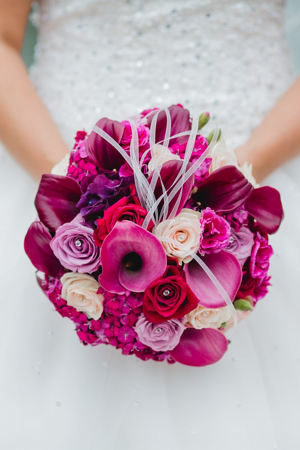 62+ Colorful Wedding Bouquet Ideas to Make Your Day Bloom 🌈 - Petal ...