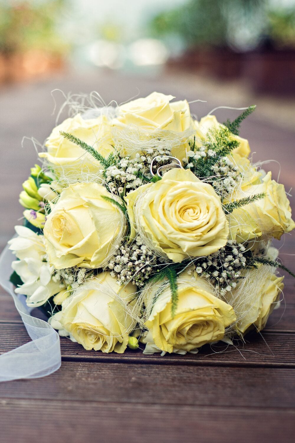 119+ Yellow Wedding Bouquets That’ll Steal the Show! 🌼💛 - Petal Republic